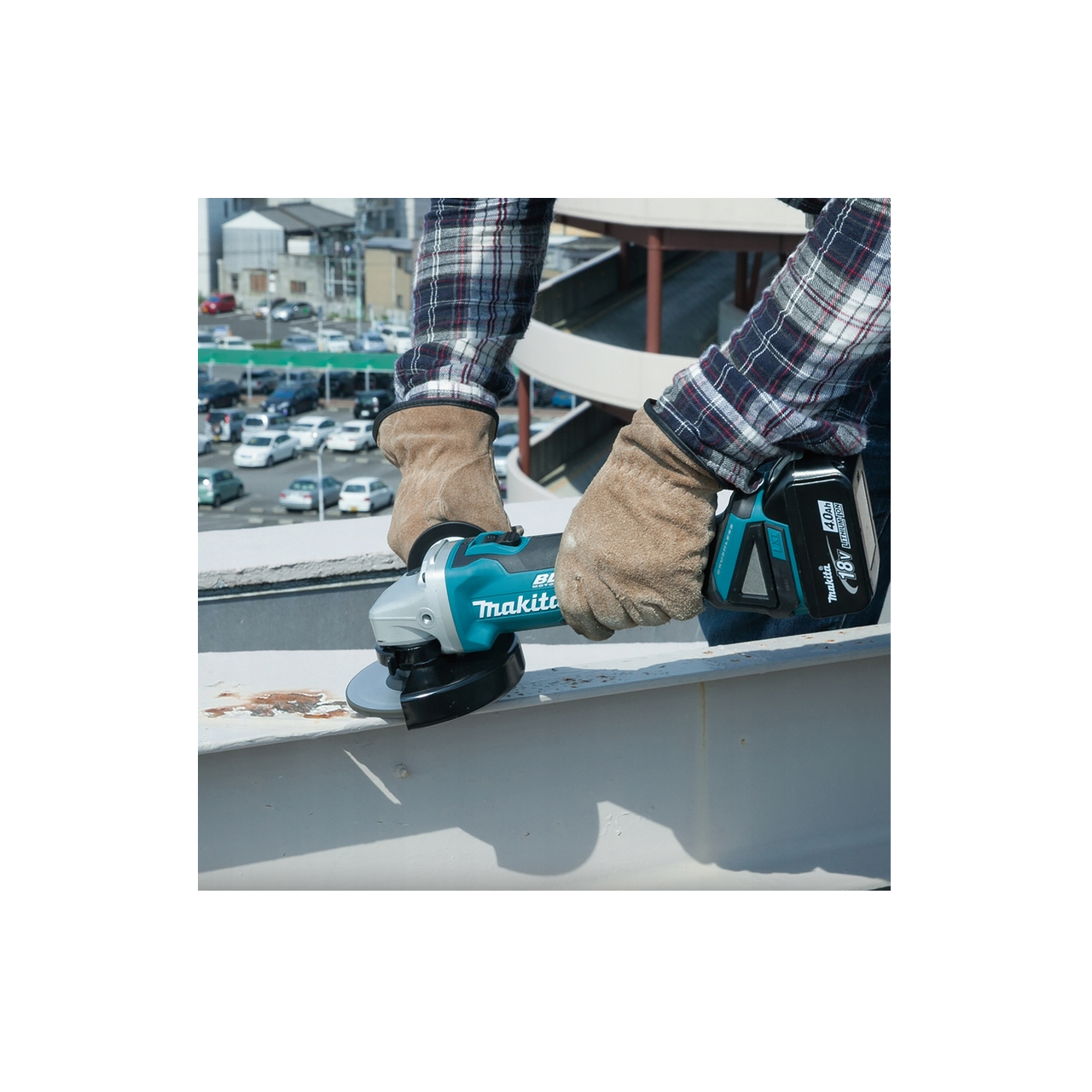 SZLIFIERKA KĄTOWA AKUMULATOROWA MAKITA DGA504Z 125MM 18V